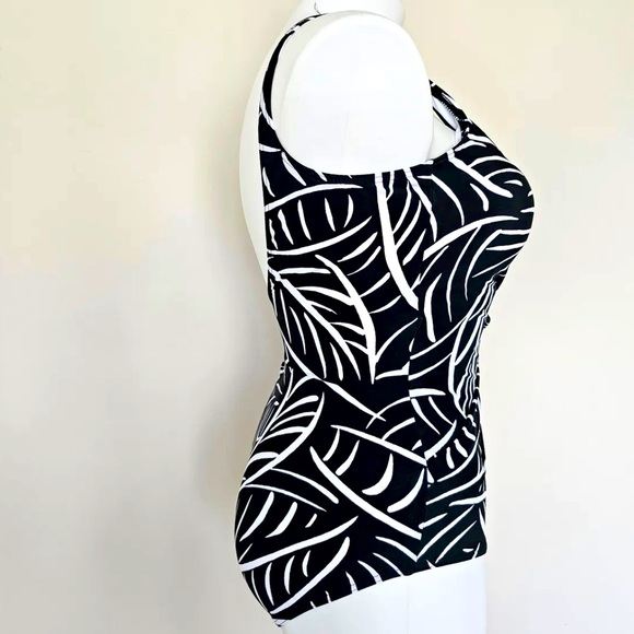 Miraclesuit | Swim | Miraclesuit Swimsuit | Poshmark